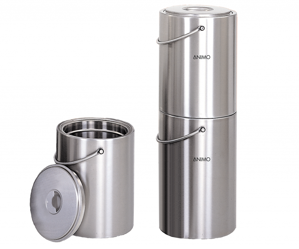 Beverage containers